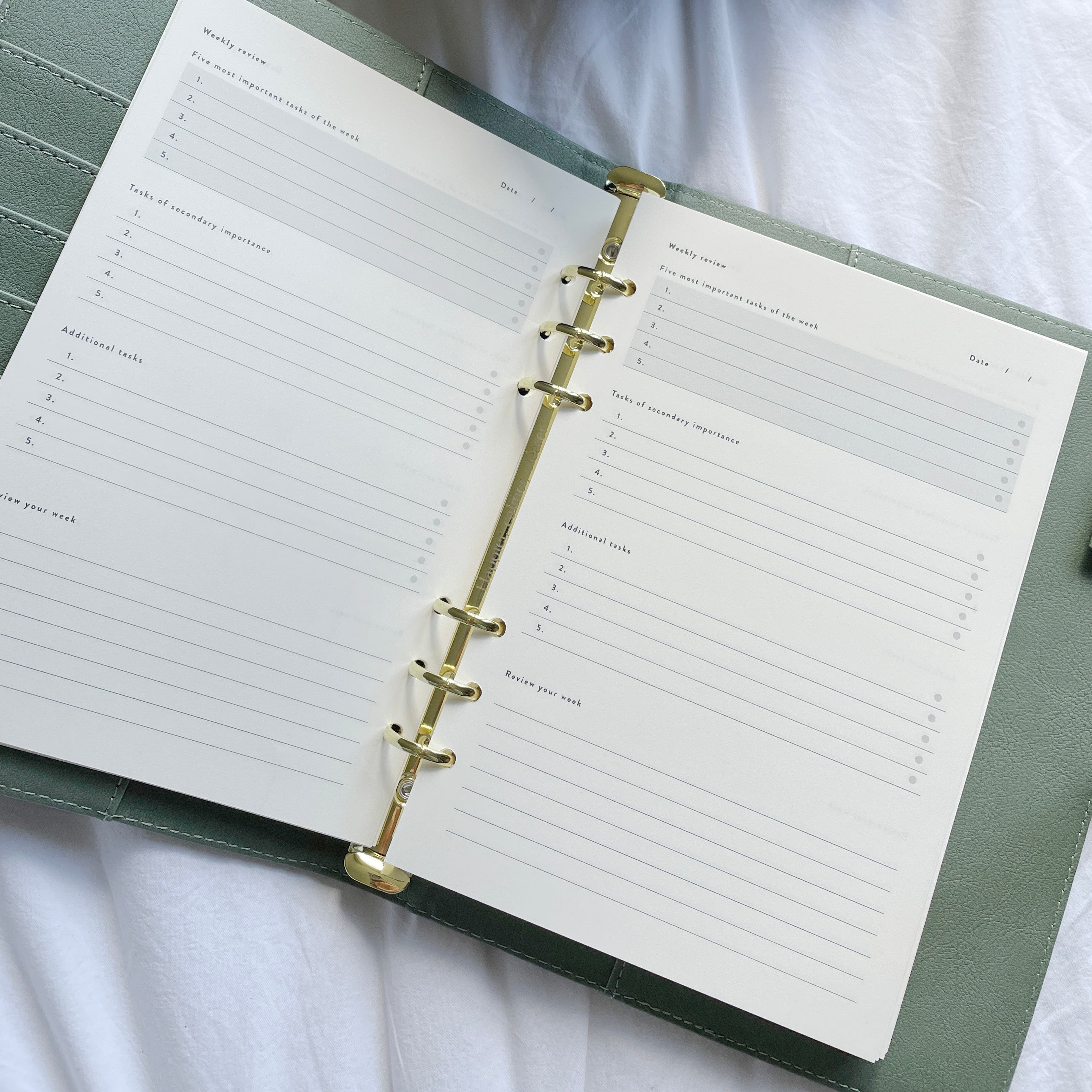 Agenda Cover in Sage Green - Ring Binder Cover for Organiser – Mål Paper
