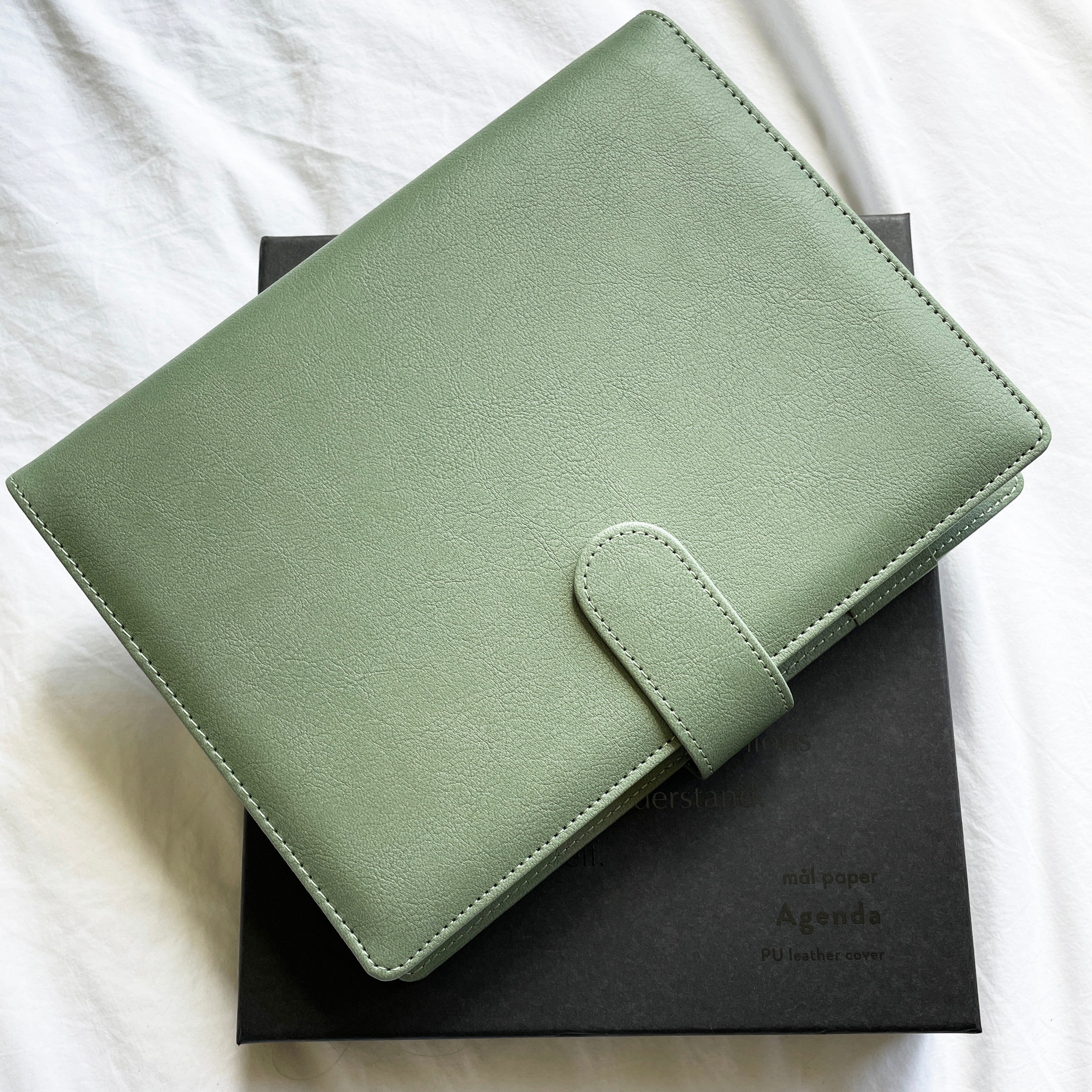 Agenda Cover in Sage Green - Ring Binder Cover for Organiser – Mål Paper